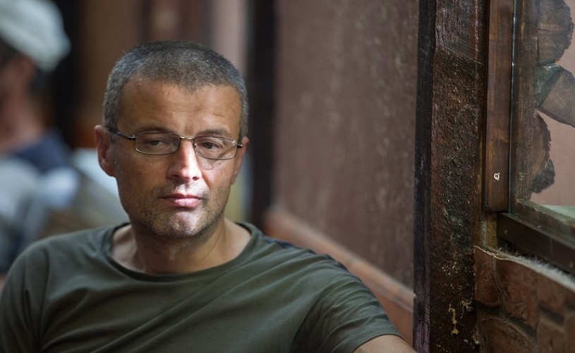 Cele mai noi cărți: „Să ne fie la toţi la fel de rău” de Adrian Schiop ...