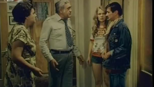 Radu Gheorghe... un june prim cam timid, în comedia Grăbeşte-te încet ...