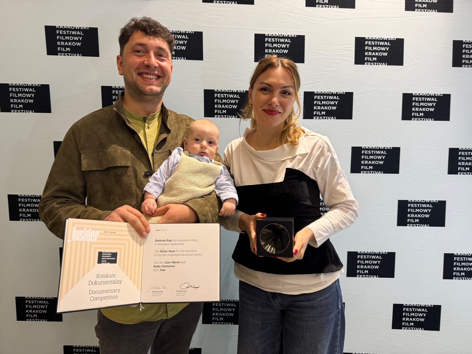 Documentarul „Tata”, premiat la Festivalul de Film de la Cracovia ...